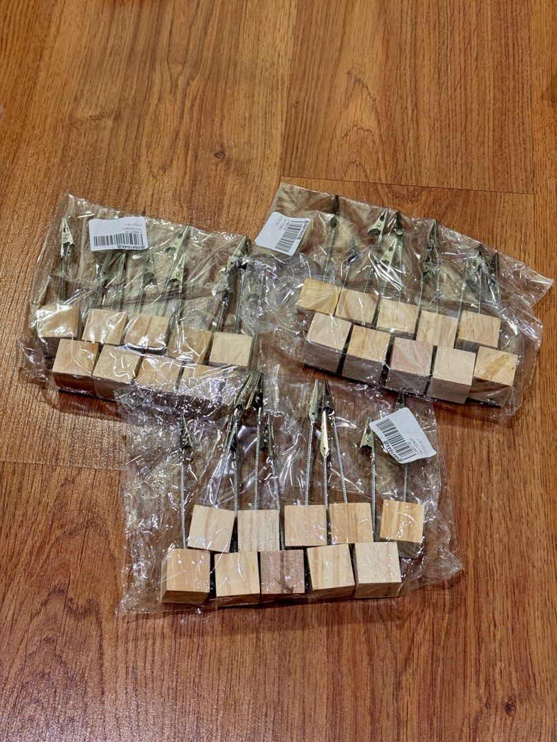 Wooden Place Card Holder Clips Wedding Place Card Holder Table Photo ...