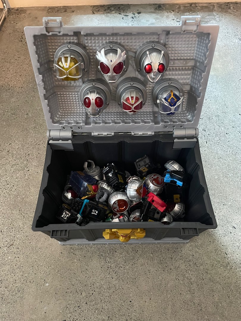 Bandai Kamen Rider Wizard DX Ring Box Set, Hobbies & Toys, Toys & Games ...
