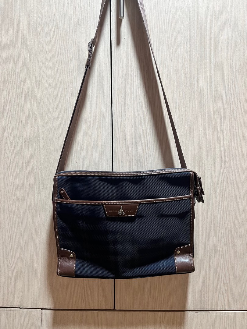 Beanpole messeger Bag, Men's Fashion, Bags, Sling Bags on Carousell