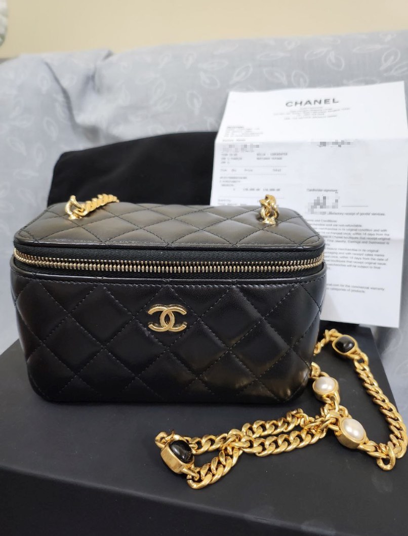 Chanel 22B Vanity Case, Luxury, Bags & Wallets on Carousell