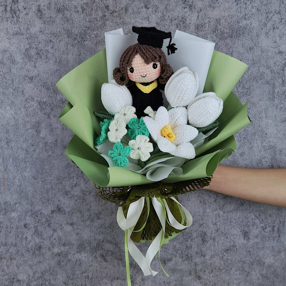[Customisable] Crochet Graduation Bouquet | Tulip | Graduation Doll Bouquet | Graduation ...