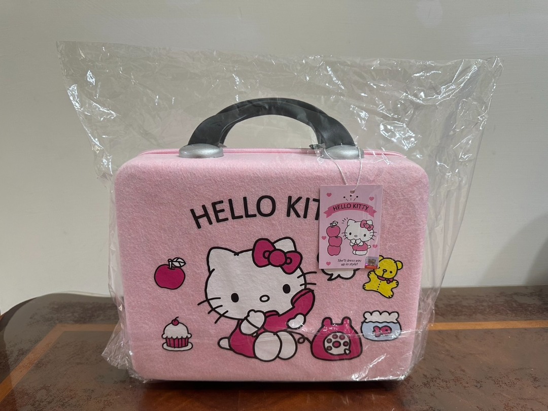[正版全新]Hello Kitty KT 14吋 旅行毛氈布化妝箱 旅行箱, 她的時尚, 珠寶、飾品與收納, 飾品收納在旋轉拍賣