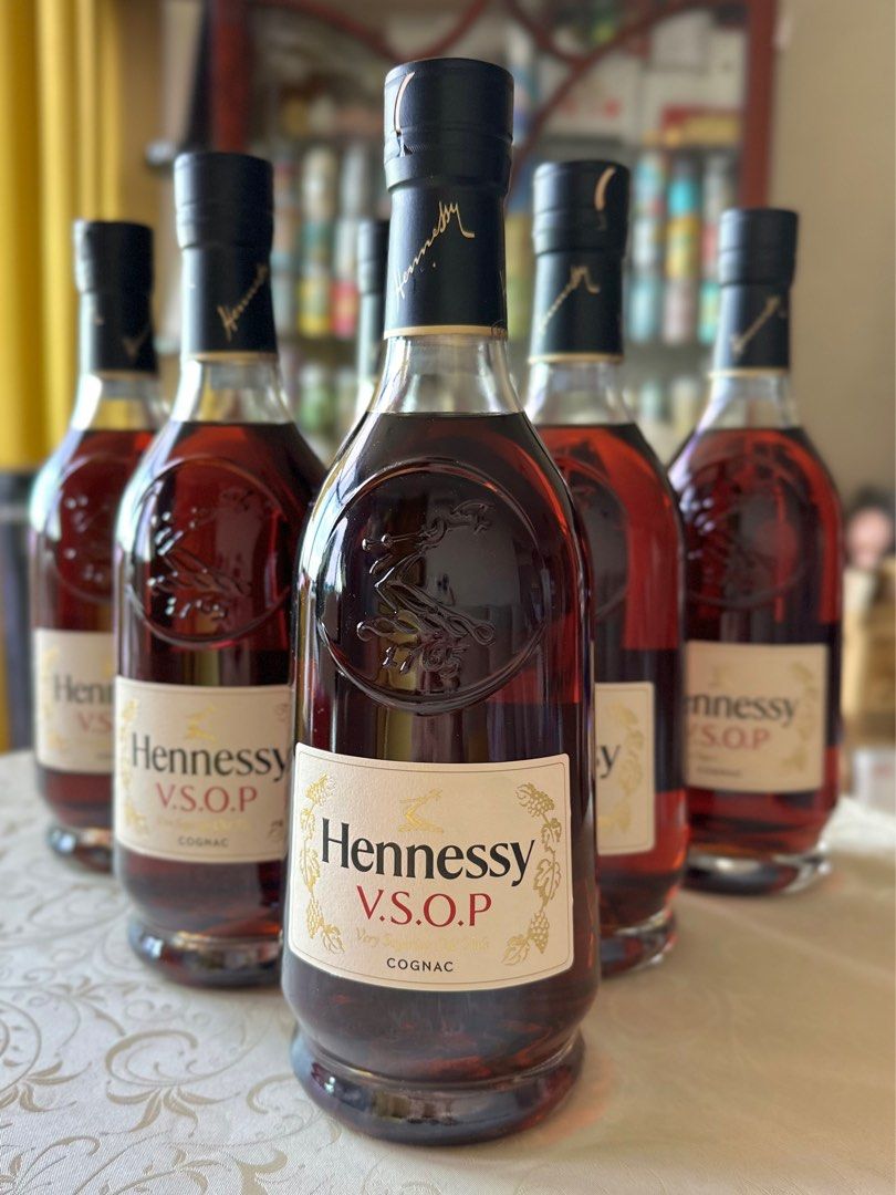 Hennessy VSOP Cognac , 700ml, Food & Drinks, Alcoholic Beverages on Carousell