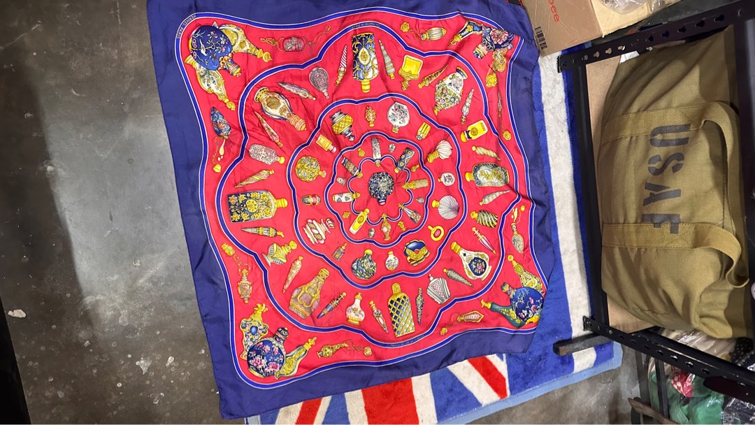 HERMES 90 DE PARFUME SCAFT, Luxury, Accessories on Carousell