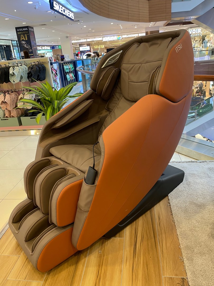 ITSU Prime Omni Massage Chair, Health & Nutrition, Massage Devices on ...