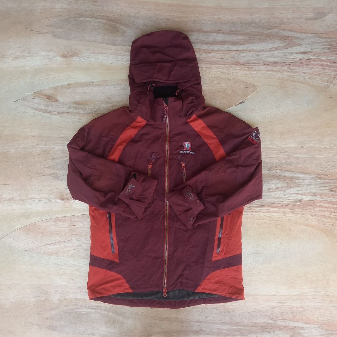 jaket outdoor gunung pria Blackyak gorpcore warna maroon size 95 / M ...