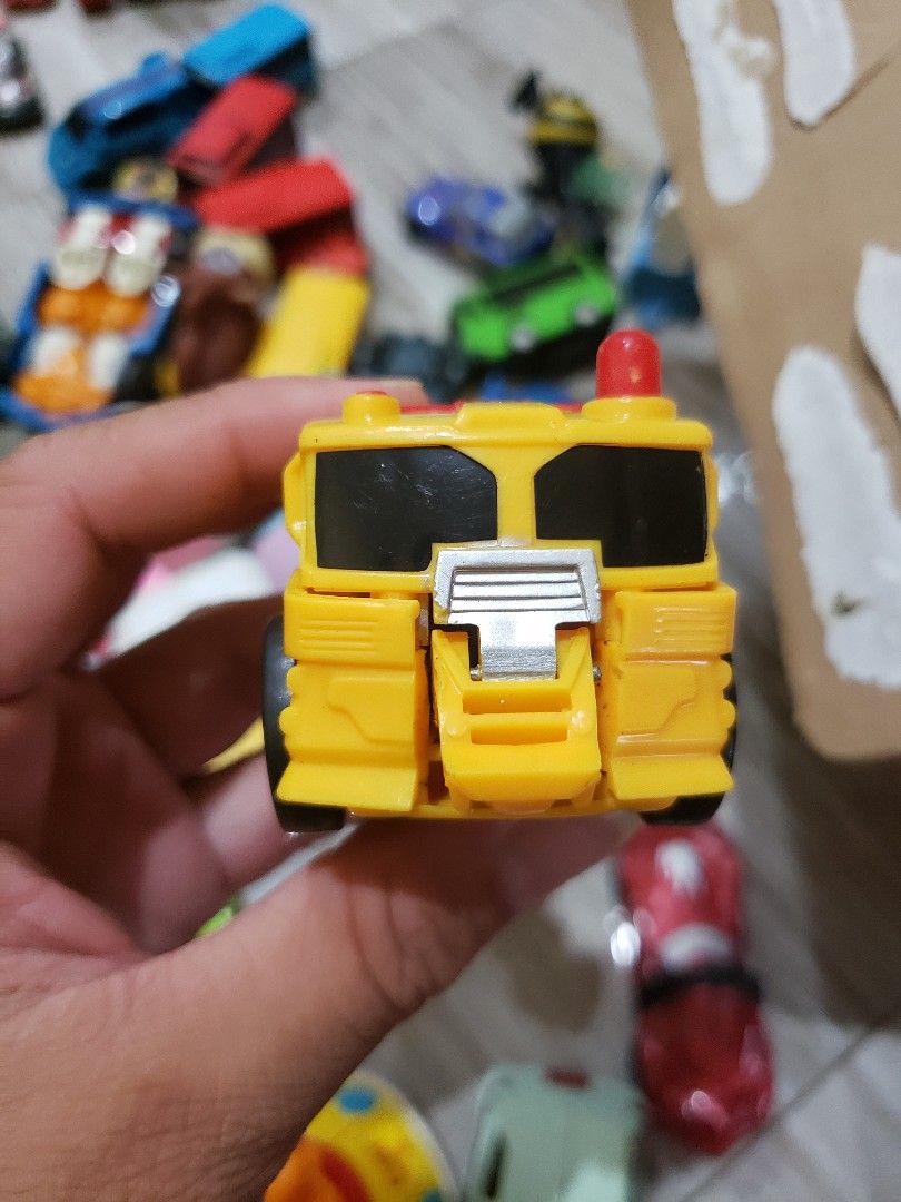JUALAN MAINAN MOBILAN MOBIL BERUBAH ROBOT mini TOBOT AUTOBOTS AUTO BOTS ...