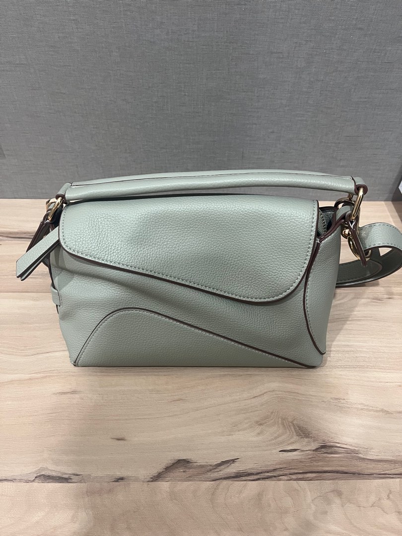 Kami Lou Bag 2 (sea salt), Fesyen Wanita, Tas & Dompet di Carousell