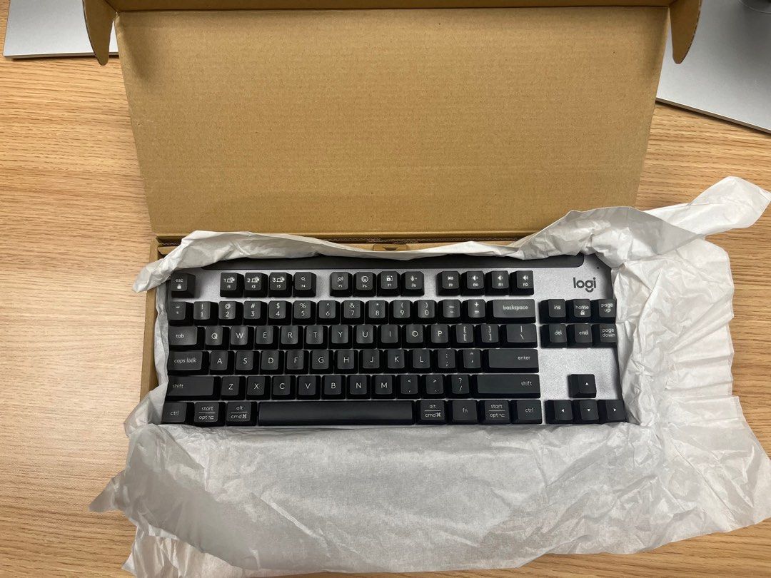 Logitech K855 Keyboard, 電腦＆科技, 電腦周邊及配件, 電腦鍵盤及相關產品 - Carousell