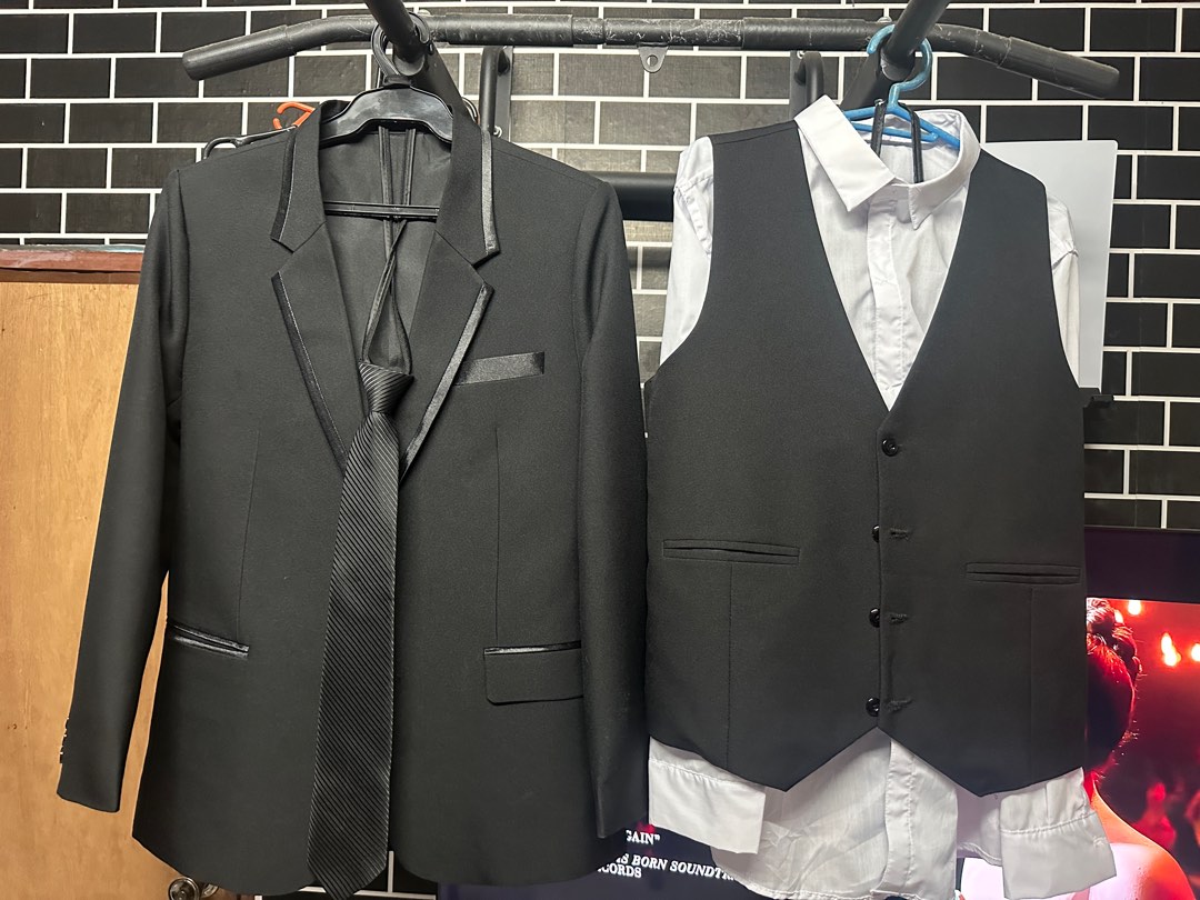 Men's Coat Set, Men's Fashion, Tops & Sets, Sets & Coordinates on Carousell