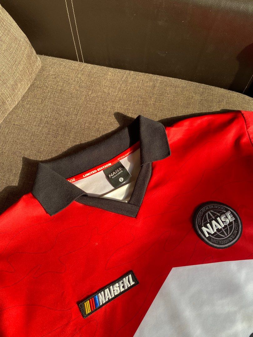 Naisekl Malboro Limited Edition, Men's Fashion, Activewear on Carousell