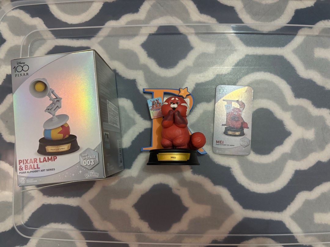 Pixar Alphabet Art Series Mei Turning Red, Hobbies & Toys, Toys & Games ...