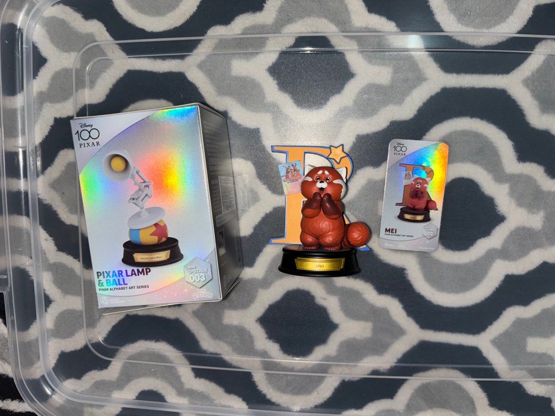 Pixar Alphabet Art Series Mei Turning Red, Hobbies & Toys, Toys & Games ...