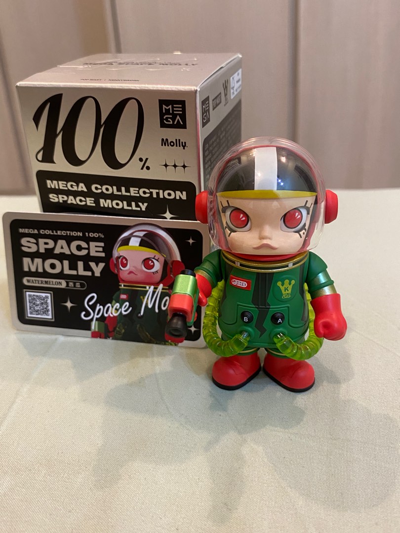 Popmart Mega Space Molly V1, Hobbies & Toys, Toys & Games on Carousell