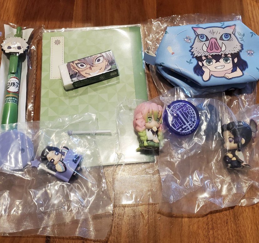 [PREORDER] DEMON SLAYER / KIMETSU NO YAIBA: MINI FIG. / POUCH ...