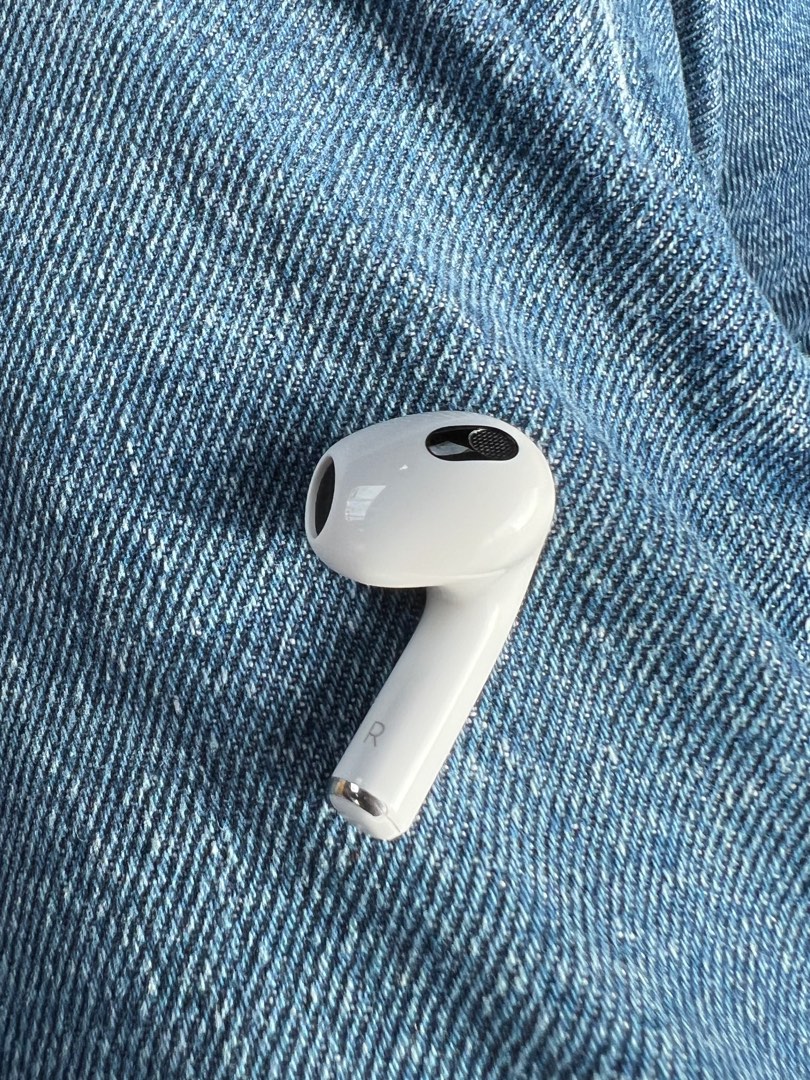 Authentic AirPods Gen 3 (Right Pod Only), Audio, Earphones on Carousell