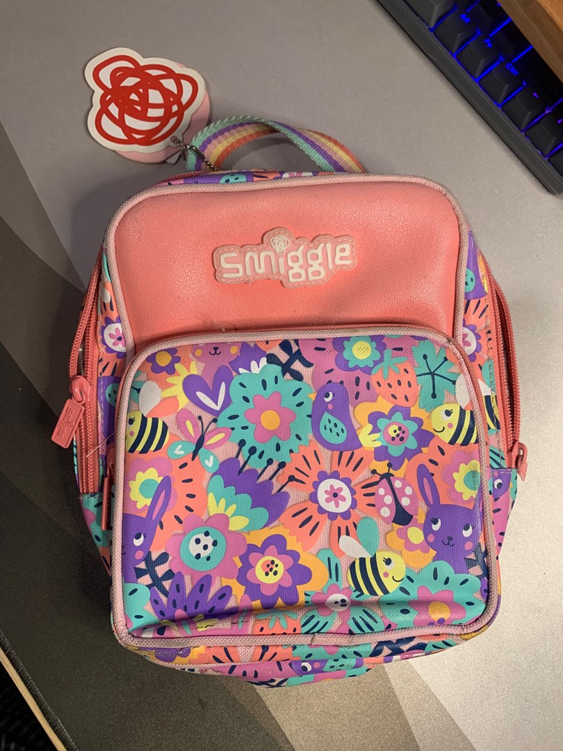 Smiggle lunch box wander flower original - Preloved, Bayi & Anak ...