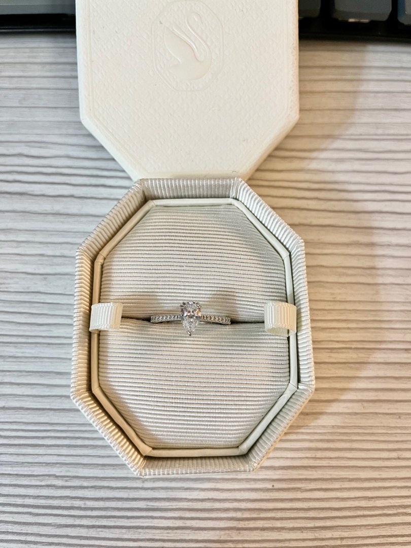 Swarovski Stilla Cocktail Ring (Size 55), Women's Fashion, Jewelry ...