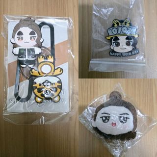 全新 mirror tiger yau 2021 photobook 送虎紙$250 邱傲然 老虎仔, 興趣及遊戲, 收藏品及紀念品, 明星 ...