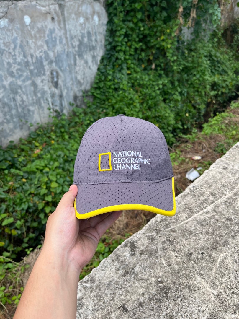 Topi National Geographic Channel, Fesyen Pria, Aksesoris, Topi di Carousell