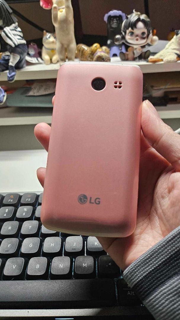 Y2K LG Ice Cream Smart Touchscreen Flip Phone, Mobile Phones & Gadgets ...