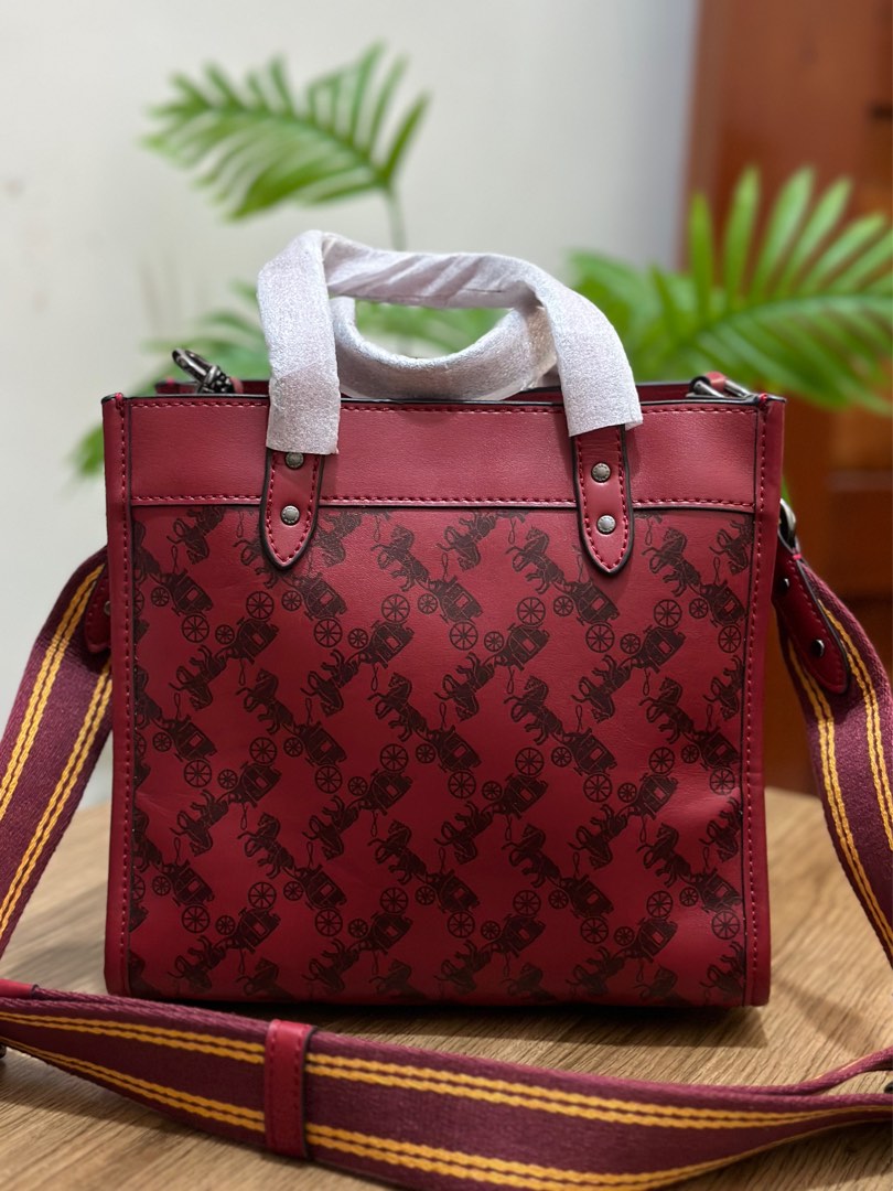 Coach Field Tote 22 With Horse And Carriage, Luxury, Bags & Wallets on ...