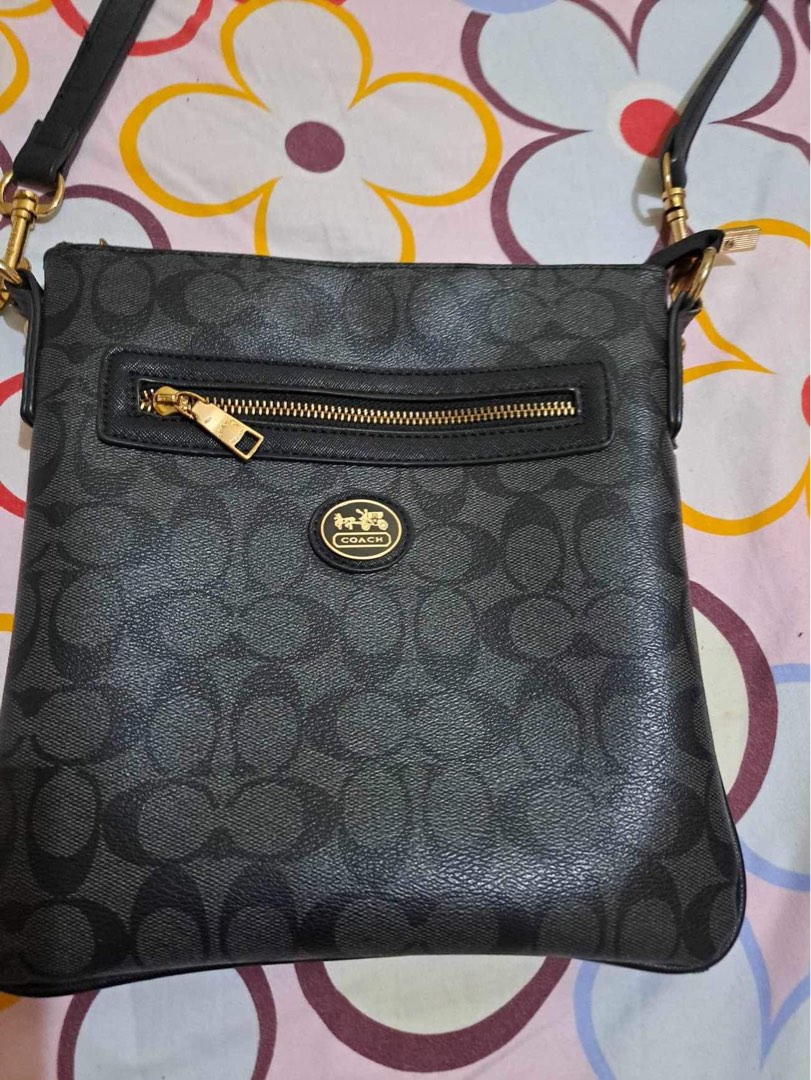 Coach sling bag, Women's Fashion, Bags & Wallets, Cross-body Bags on ...