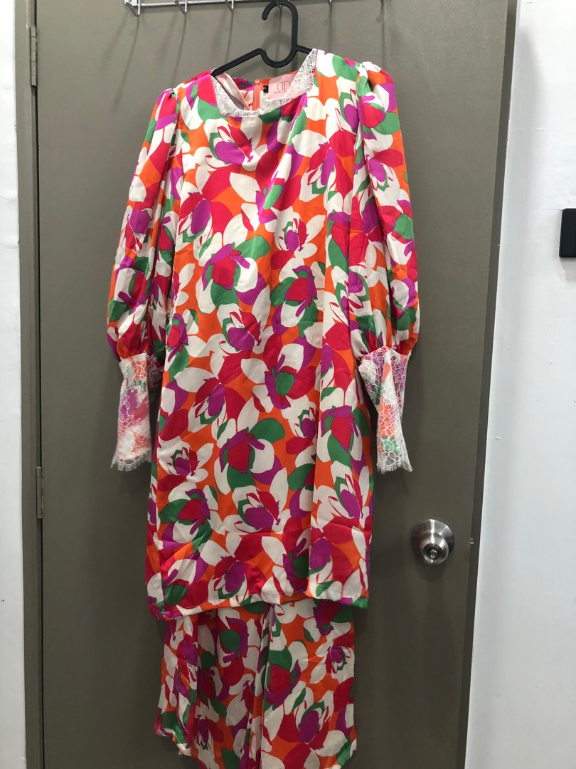 Dewi Diary kurung, Women's Fashion, Muslimah Fashion, Baju Kurung ...