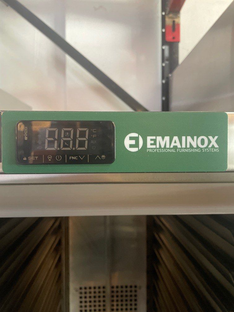 Emainox upright chiller / Gn Pan tray chiller, TV & Home Appliances ...