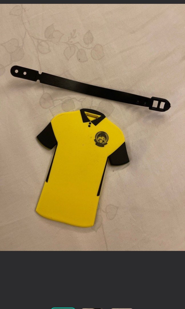 Fam Bag Tag, Hobbies & Toys, Collectibles & Memorabilia, Fan ...