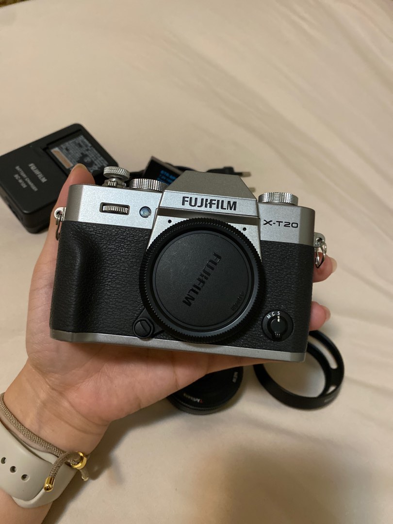FUJIFILM XT20, Photography, Cameras on Carousell