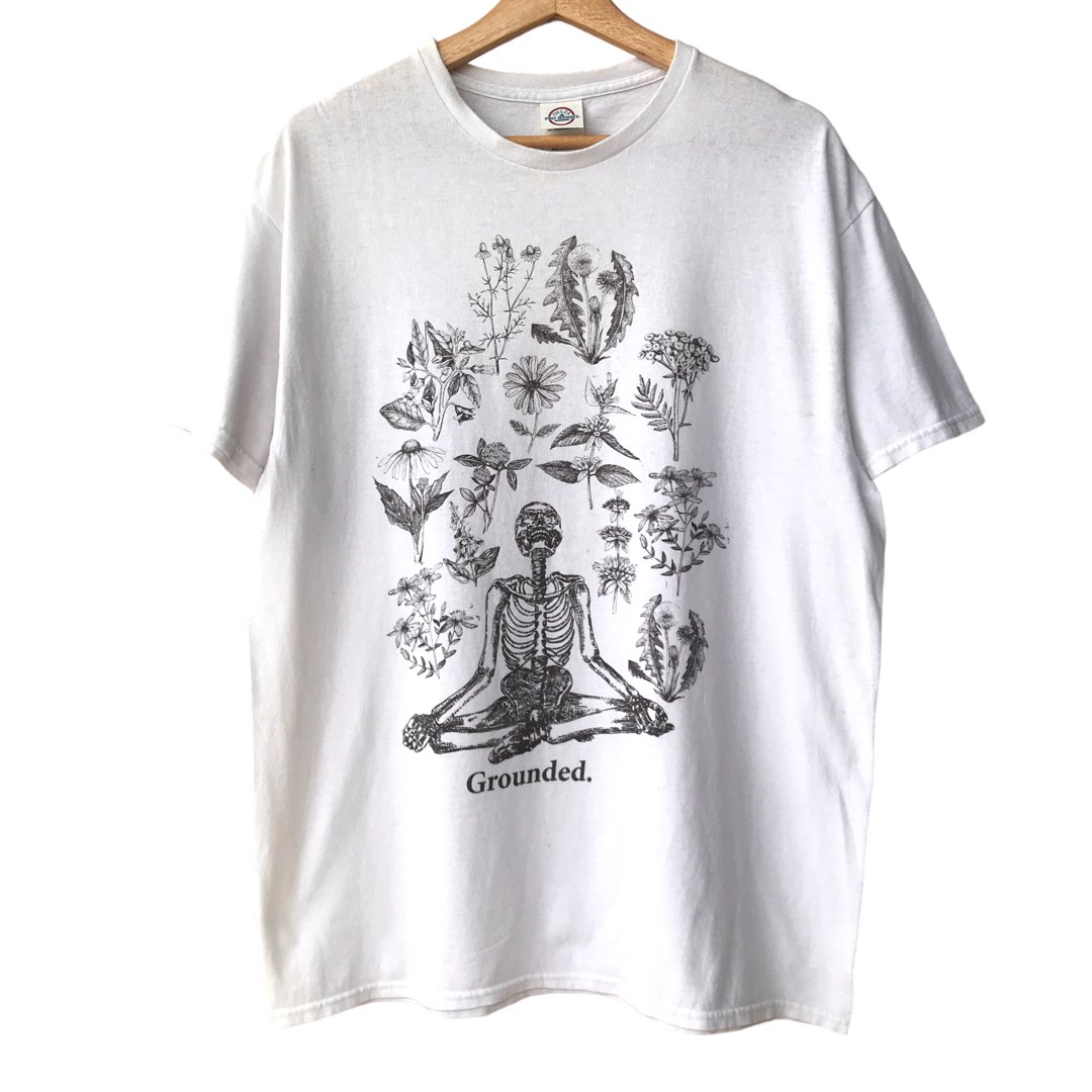 Grounded Skeleton Vintage 2000s Fine Art Sketch Tee, Men's Fashion ...