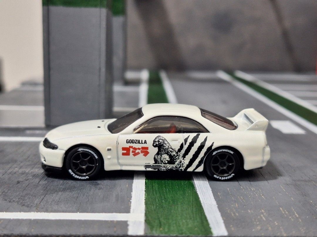 Hotwheels Godzilla R33 "Premium" custom, Hobbies & Toys, Toys & Games ...