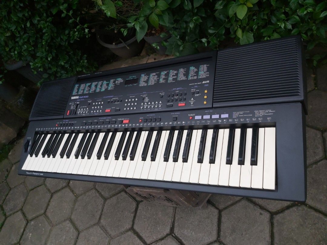 Keyboard Yamaha PSR-500, Musik & Media, Alat di Carousell