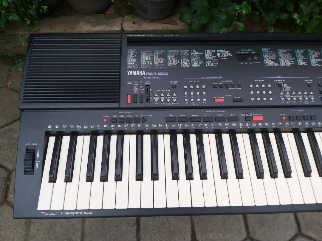 Keyboard Yamaha PSR-500, Musik & Media, Alat di Carousell
