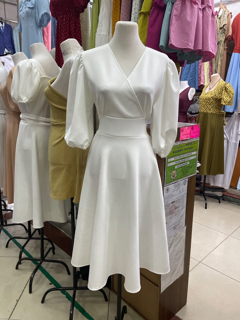 Midsize White Dress with Puff Shoulders, Women's Fashion, Dresses ...