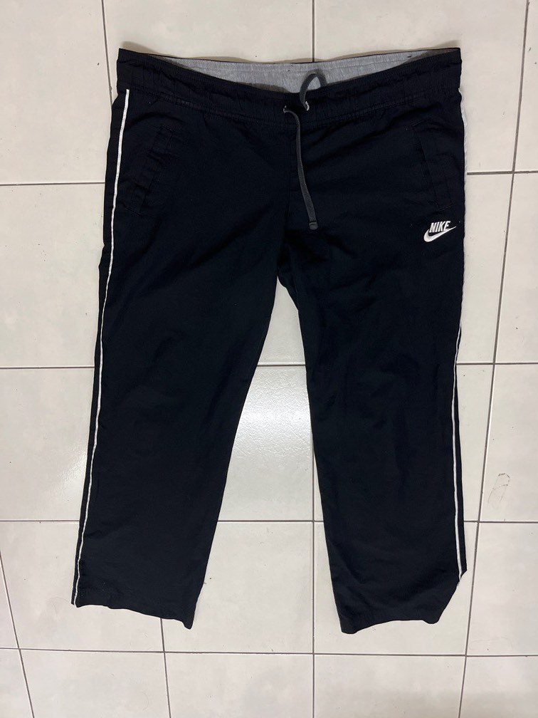Seluar sukan Nike, Women's Fashion, Activewear on Carousell