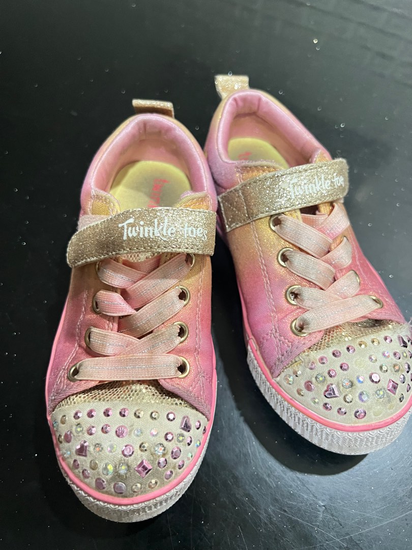 Skechers twinkle toes size 11 uk, Babies & Kids, Babies & Kids Fashion ...