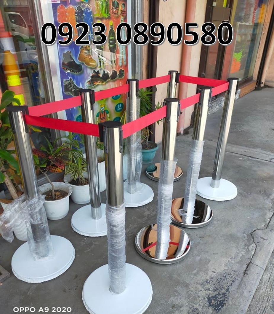 Stanchion post, Looking For on Carousell