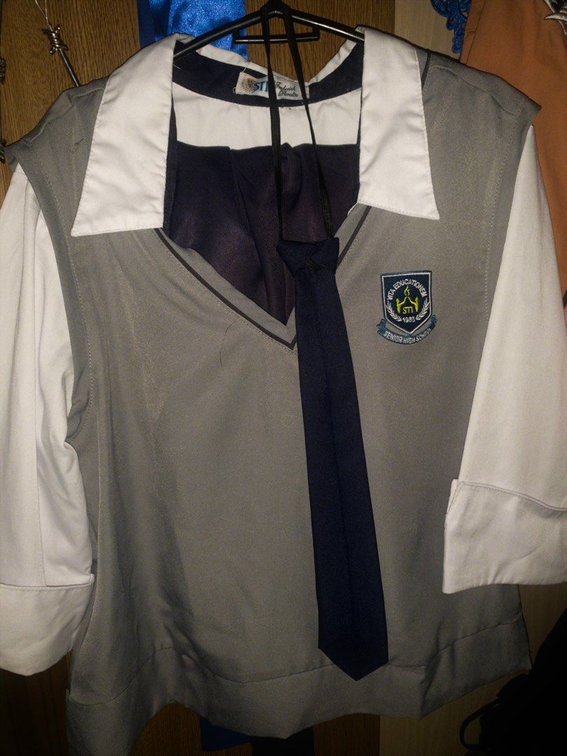 STI Senior High School uniform set, Women's Fashion, Activewear on ...