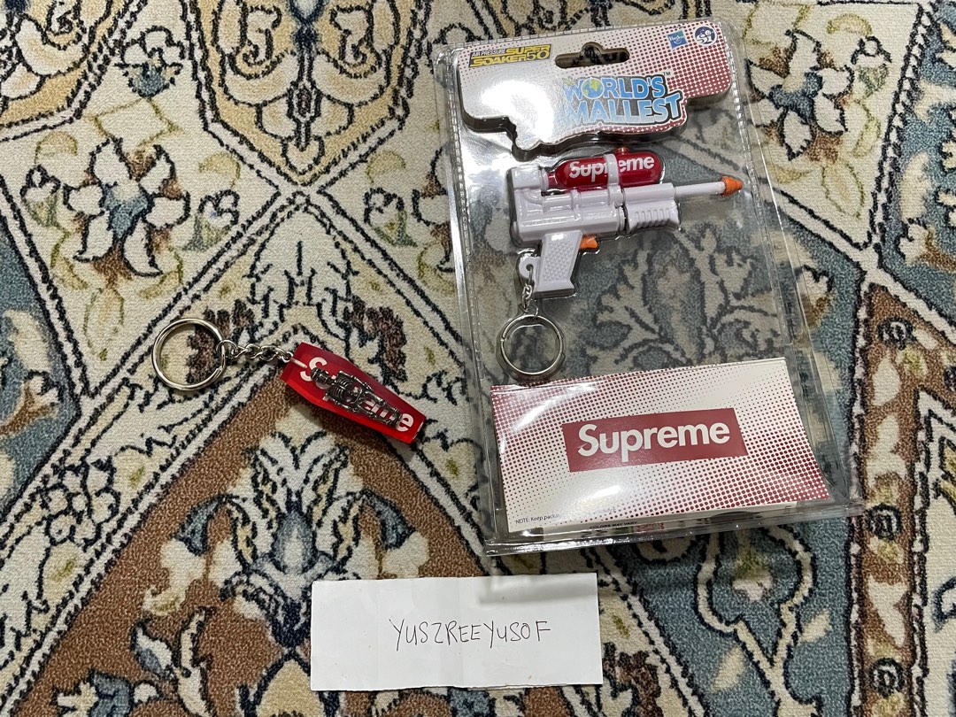 supreme keychain, Everything Else, Others on Carousell