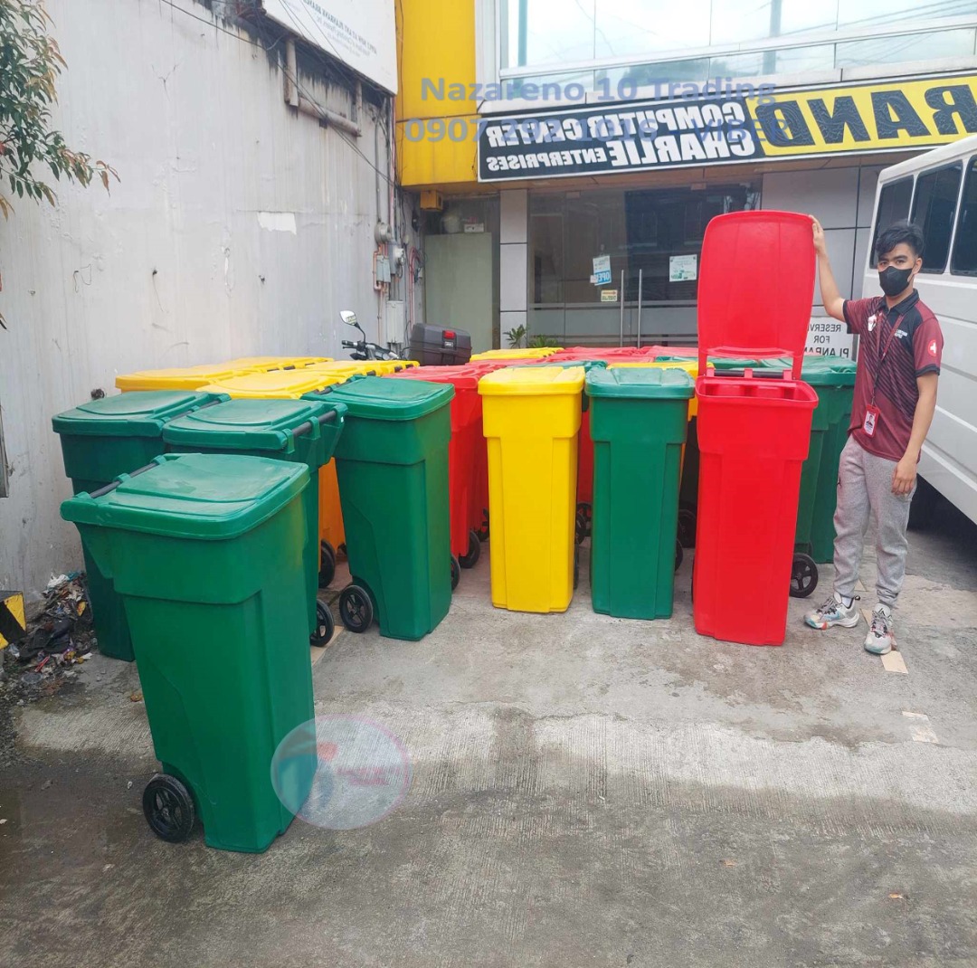 Trash bin Rolling bin trash bin w/wheels 19, Furniture & Home Living ...