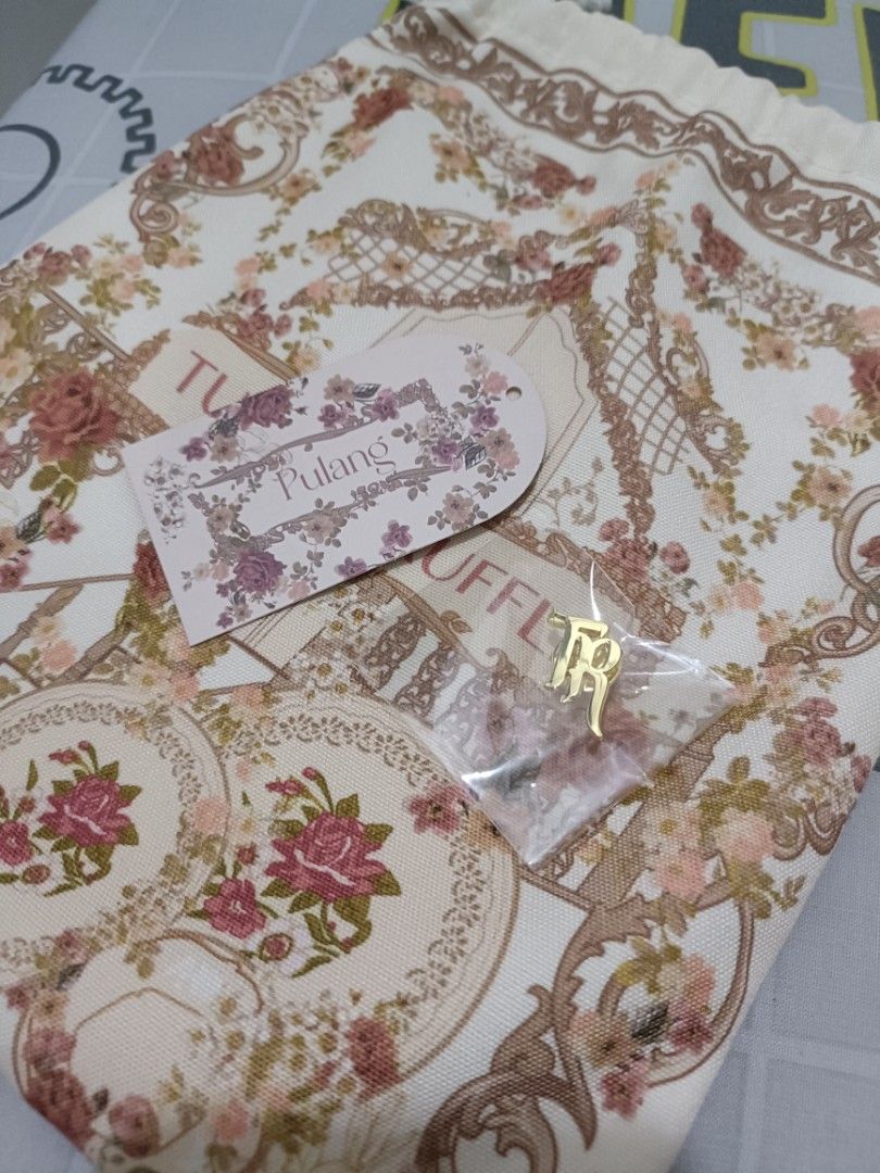 Tudung Ruffle Pulang in Klasik Gelita, Women's Fashion, Muslimah ...