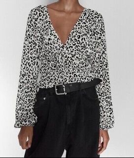 Zara Leopard print top, Women's Fashion, Tops, Longsleeves on Carousell