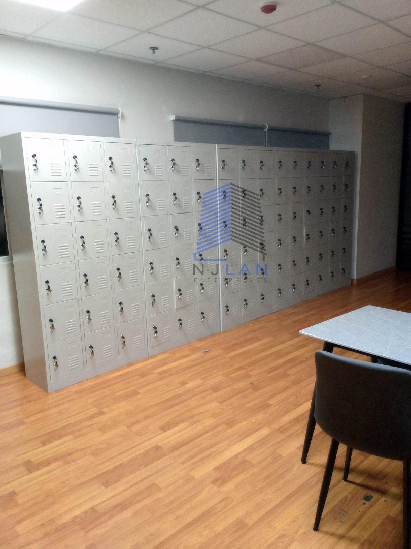 12 DOOR STEEL LOCKER OFFICE FURNITURE PARTITION, Furniture & Home ...