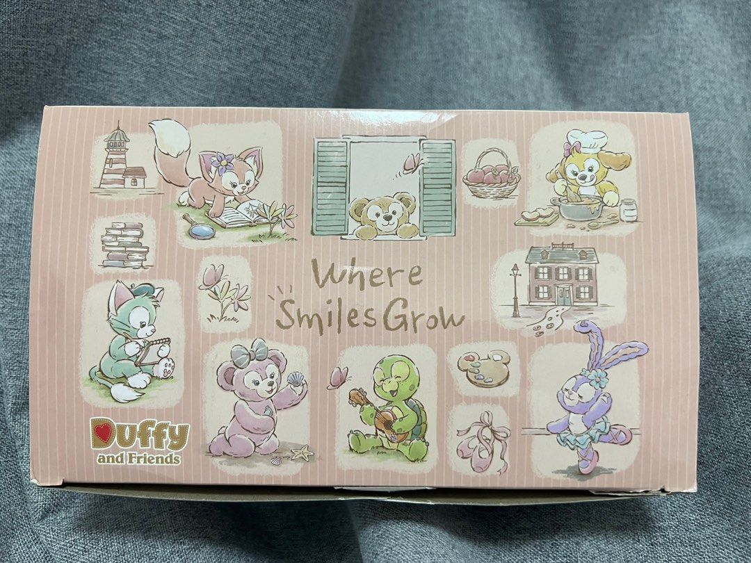 [現貨]東京迪士尼 - Where smiles grow 相片座 盲盒, 興趣及遊戲, 玩具 & 遊戲類 - Carousell
