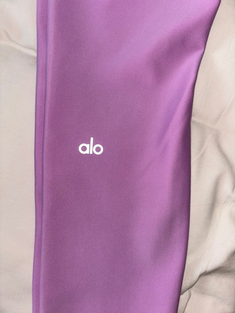 Alo Yoga Pants, Women's Fashion, Muslimah Fashion, Hijabs on Carousell