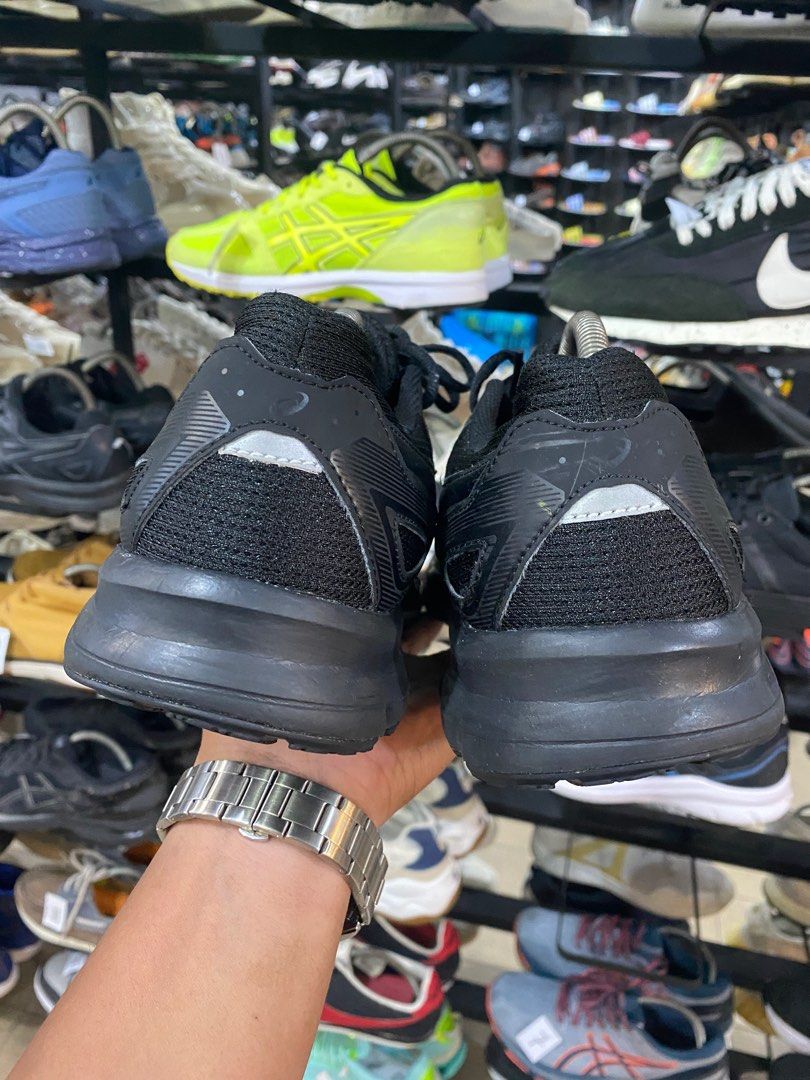 ASIC RUNNING SHOES, Men's Fashion, Footwear, Casual shoes on Carousell