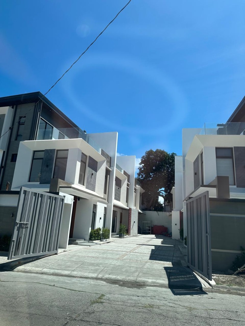 Brand New House/ Townhouse for Sale in BF Homes Paranaque Exclusive ...