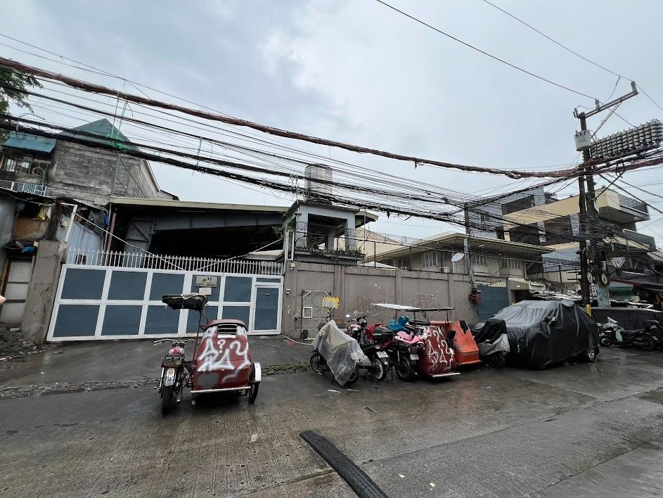 High Ceiling Warehouse with Residential Property in Brgy. Tatalon ...